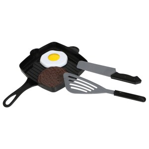 View Plastic Frying Pan and Food