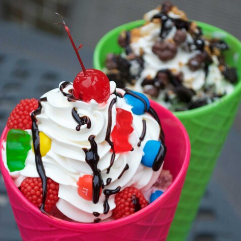 Ice Cream Sundaes & Floats