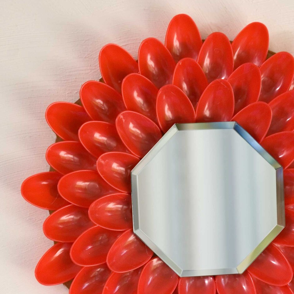 Plastic Spoon Mirror | Dollar Tree
