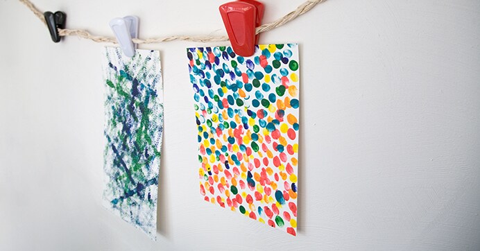 DIY Clothesline art display