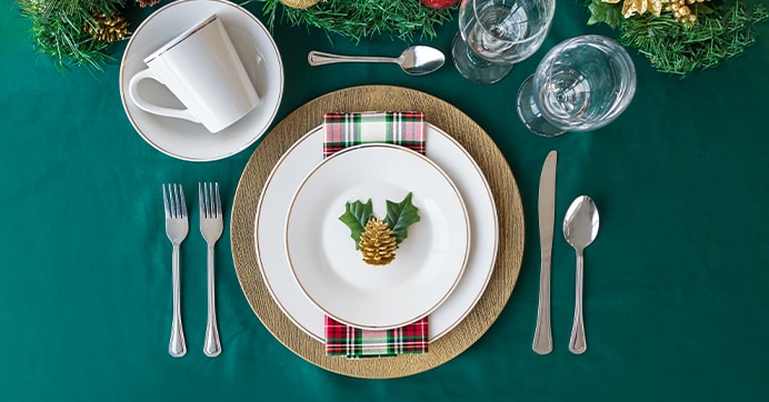 Holiday Table Setting