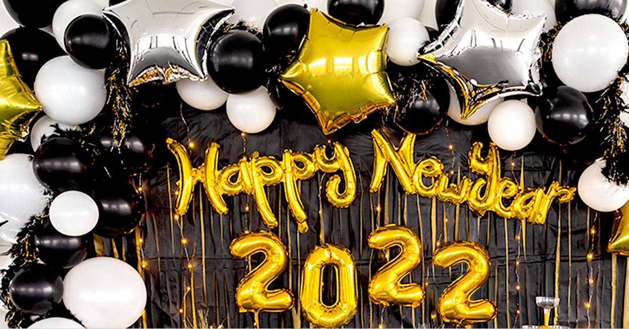 Ring in 2022 with This New Year's Party Tablescape! | Dollar Tree