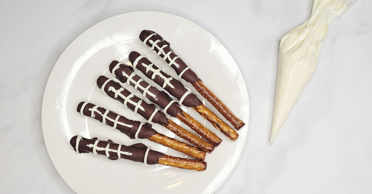 Game Day Pretzel Rod Desserts | Dollar Tree