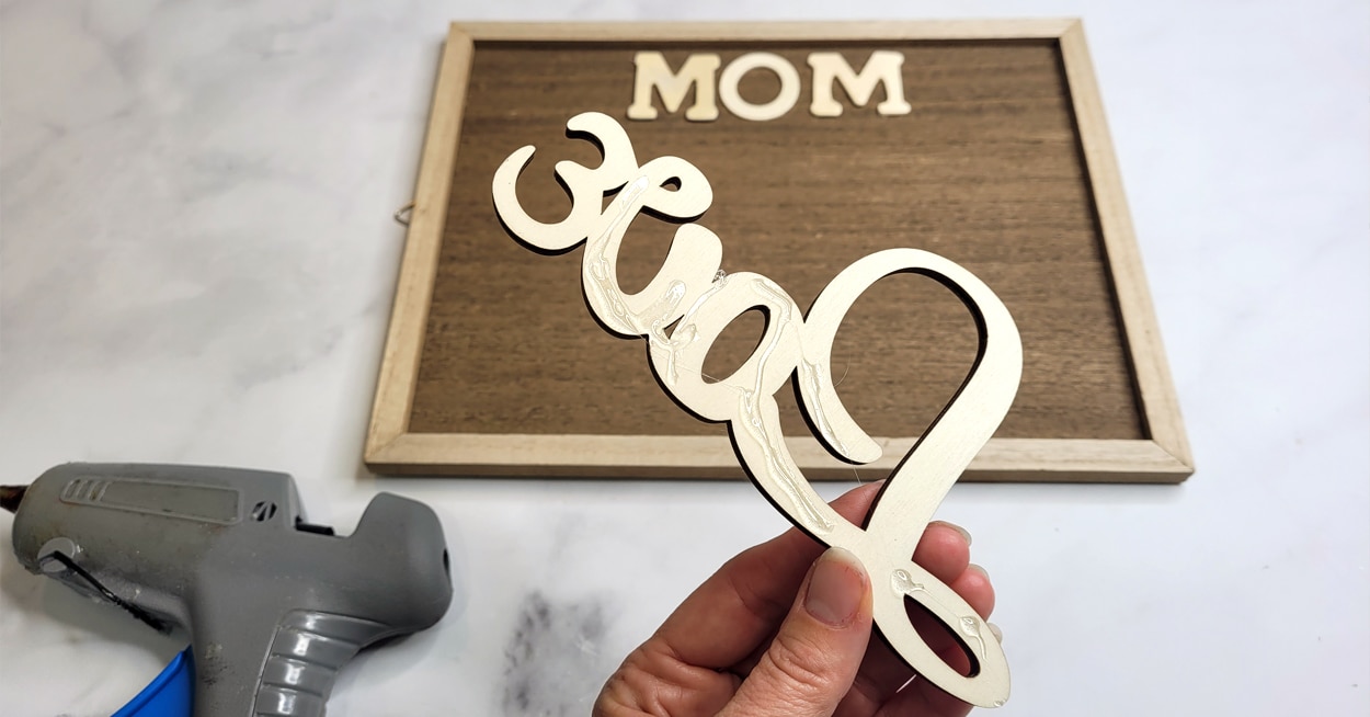 Homemade Sign Décor Gift Idea for Mother’s Day | Dollar Tree